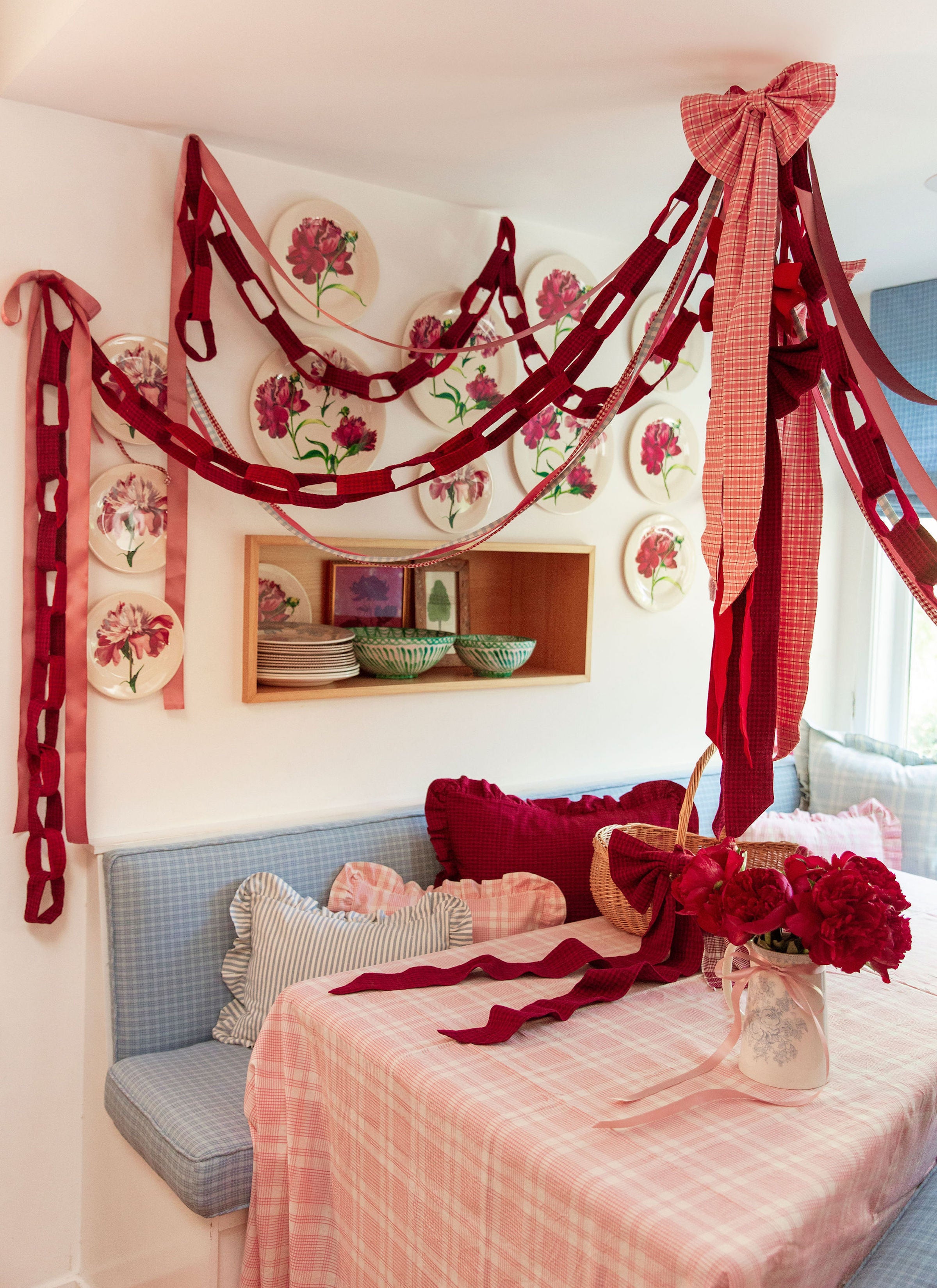 MARIANNE PLAID - Peony Tablecloth – Heather Taylor Home