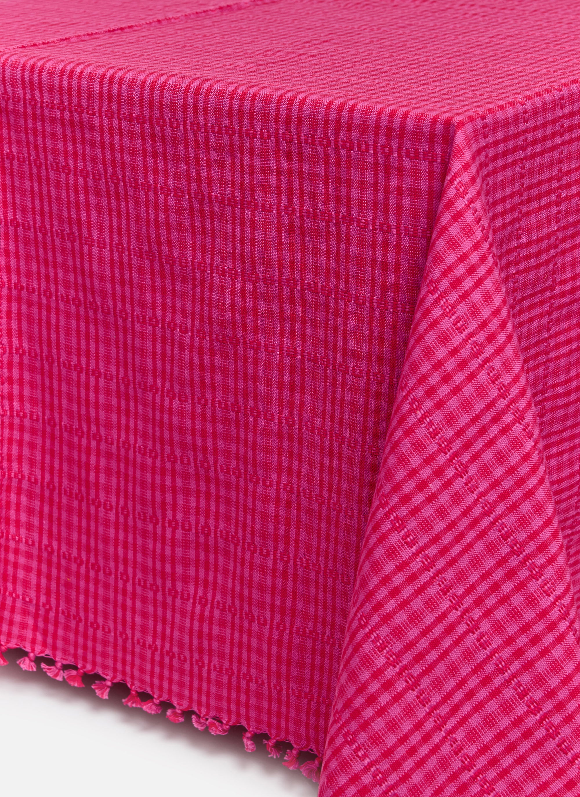 SOHO - Two Toned Fuchsia Tablecloth – Heather Taylor Home